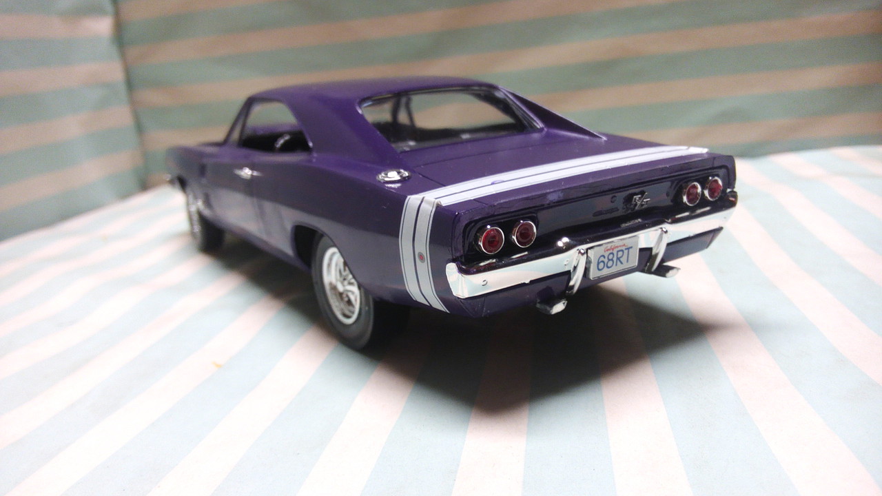 1968 Dodge Charger 2'n1 -- Plastic Model Car Kit -- 1/25 Scale ...