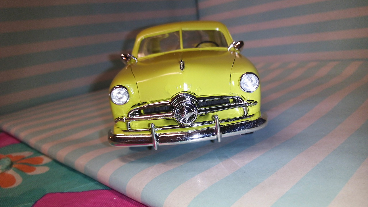 1949 Ford Tudor Coupe Vehicle -- Plastic Model Car Kit -- 1/32 Scale ...