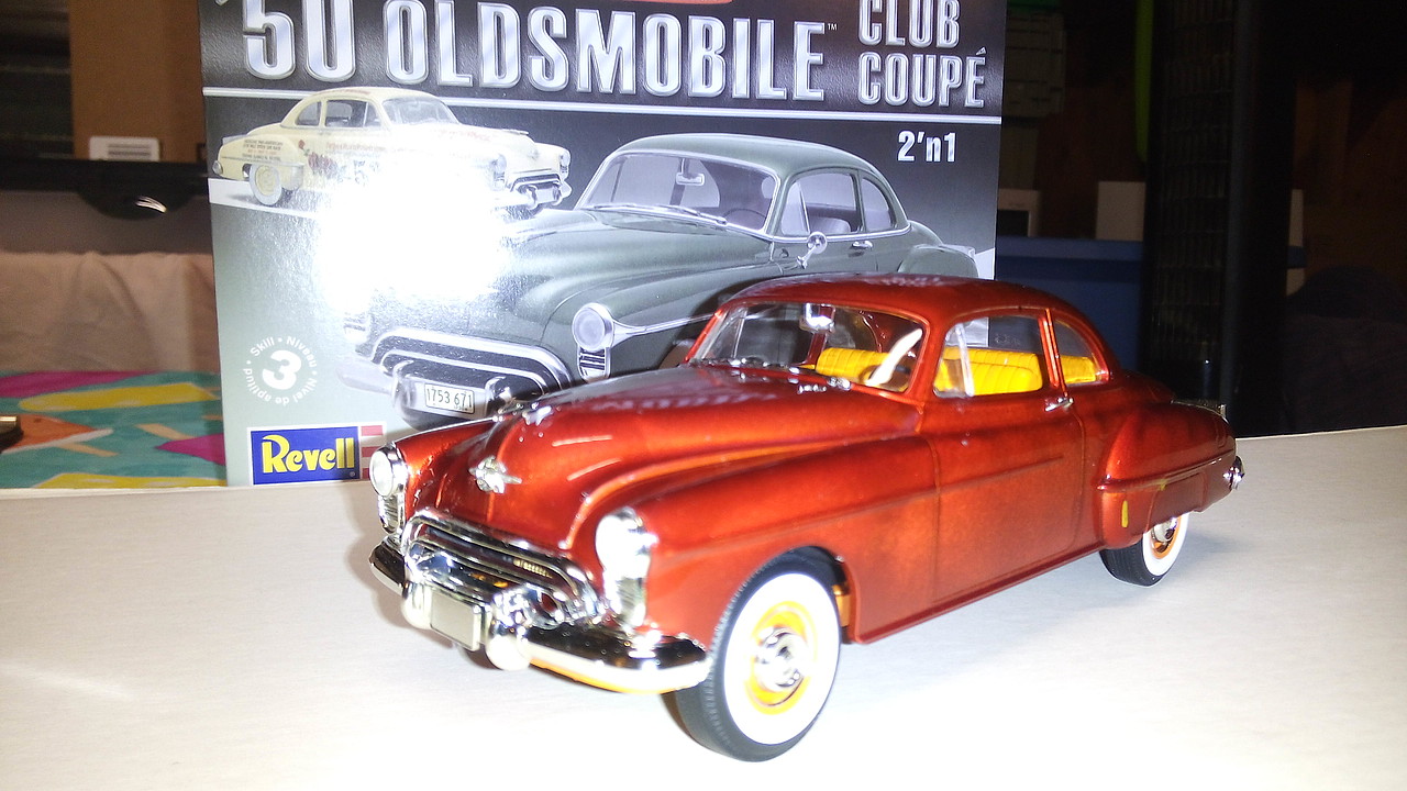 1950 Olds Custom -- Plastic Model Car Kit -- 1/25 Scale -- #854022 ...