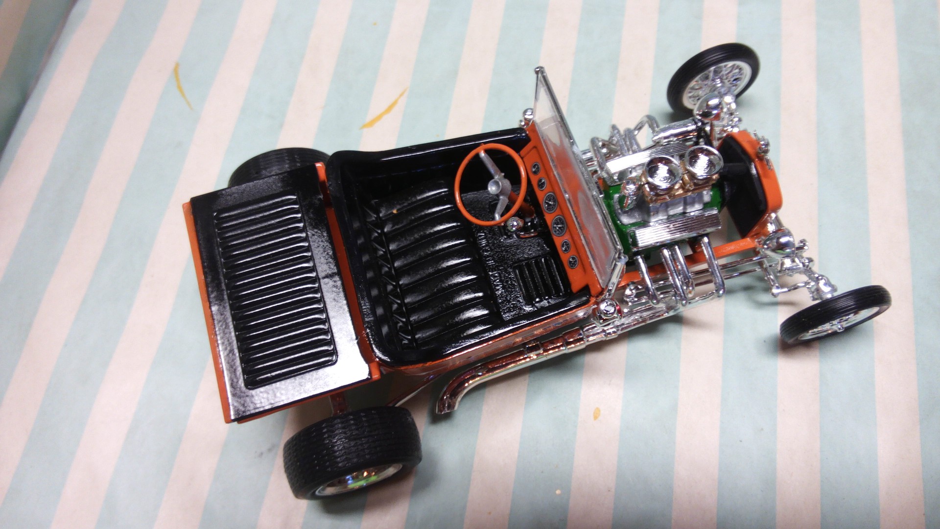 Ford Street Rod -- Plastic Model Car Kit -- 1/24 Scale -- #854336 ...