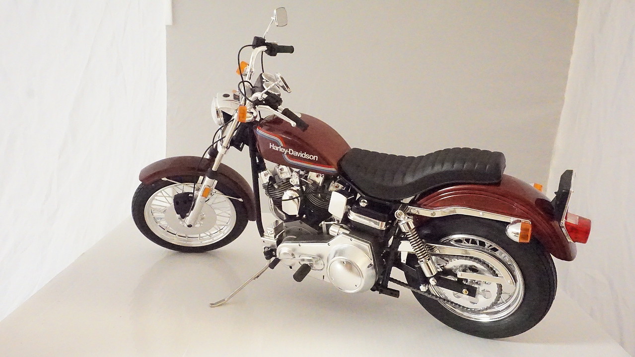 Harley Davidson FXE1200 Super Glide Bike -- Plastic Model Motorcycle ...