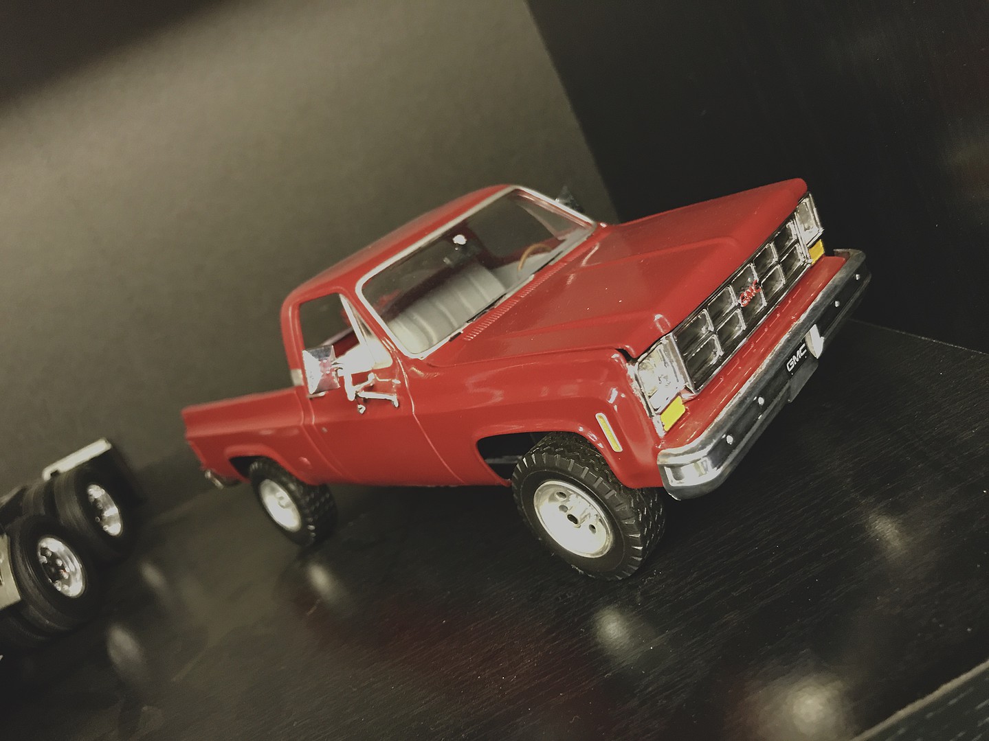 GMC Pickup with Snow Plow -- Plastic Model Truck Kit -- 1/24 Scale ...