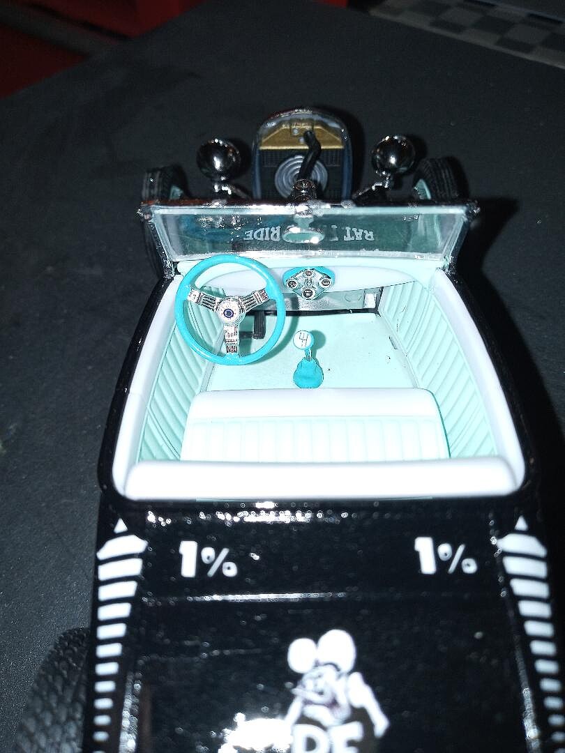 1929 Model A Roadster -- Plastic Model Car Kit -- 1/25 Scale -- #854463 ...