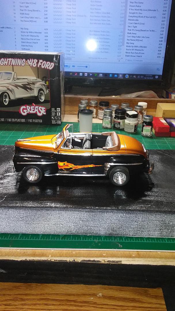 Greased Lightning 1948 Ford Convertible -- Plastic Model Car Kit -- 1/ ...