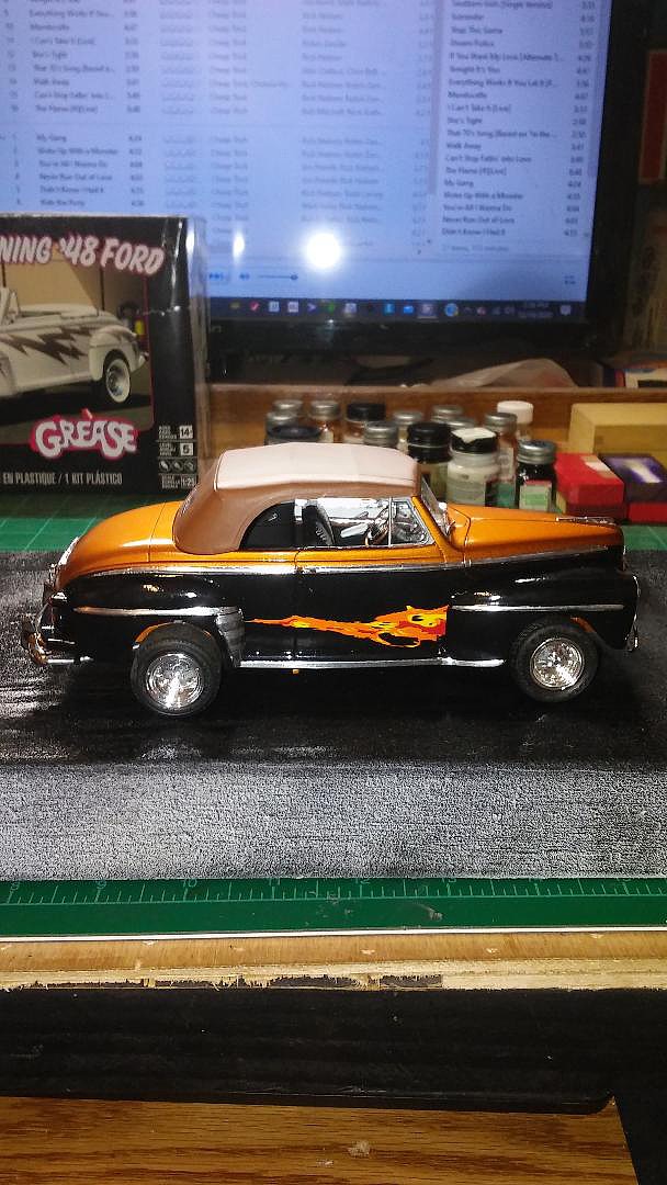 Greased Lightning 1948 Ford Convertible -- Plastic Model Car Kit -- 1/ ...