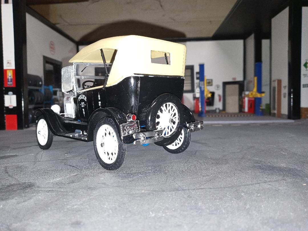 '27 Ford T Vintge Polce Car -- Plastic Model Car Vehicle Kit -- 1/25 ...