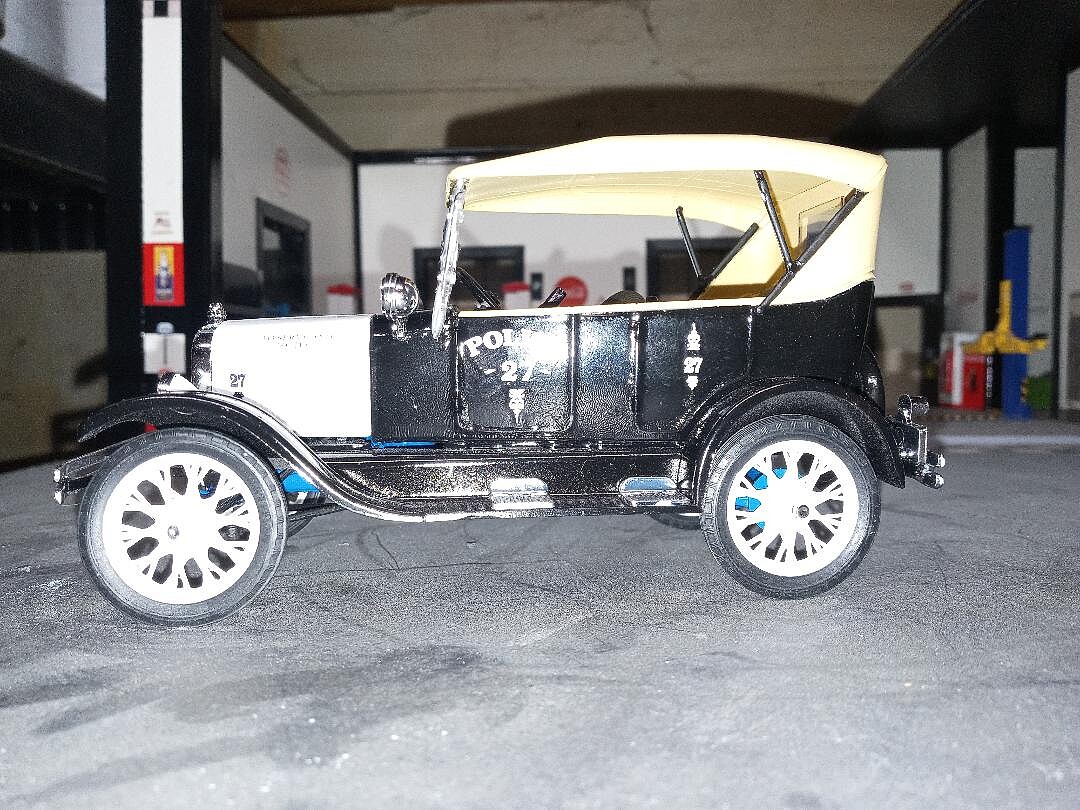 '27 Ford T Vintge Polce Car -- Plastic Model Car Vehicle Kit -- 1/25 ...