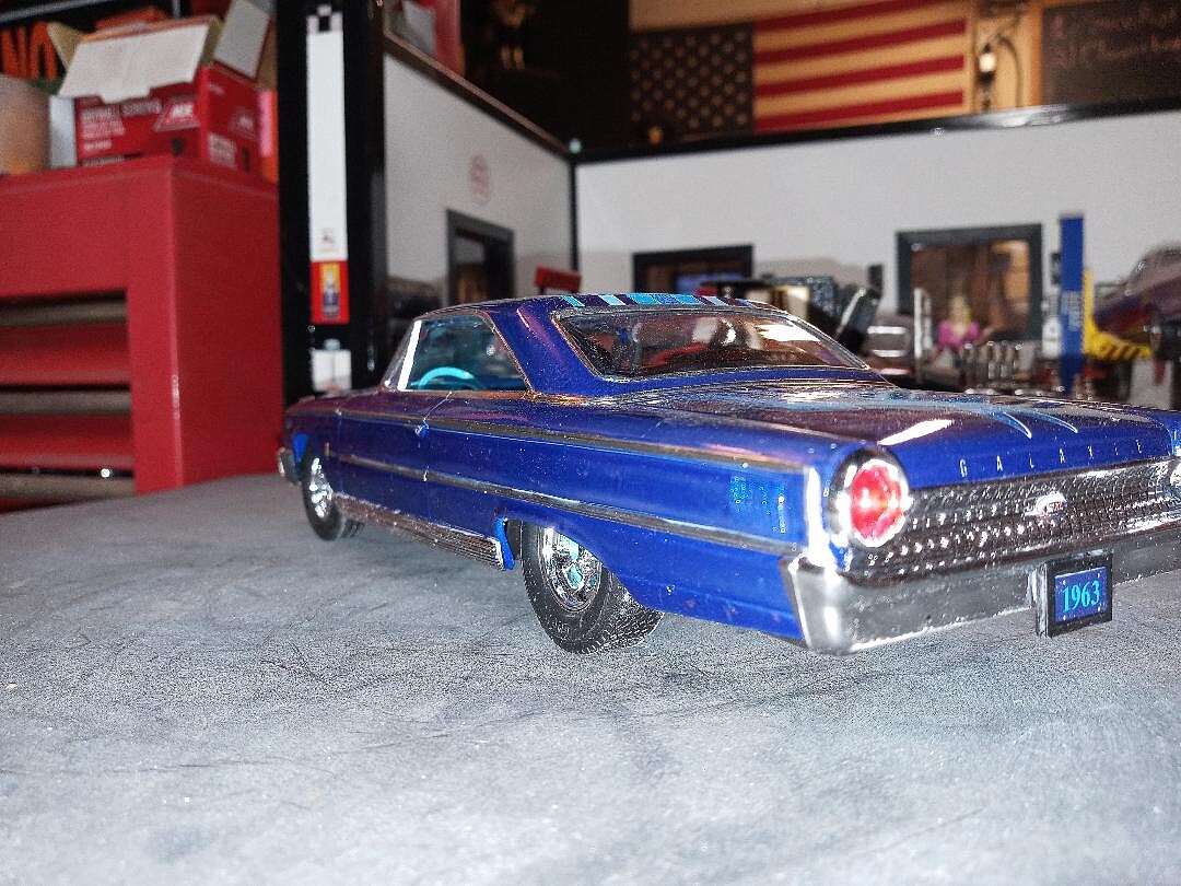 1963 Ford Galaxie -- Plastic Model Car Kit -- 1/25 Scale -- #1186 ...
