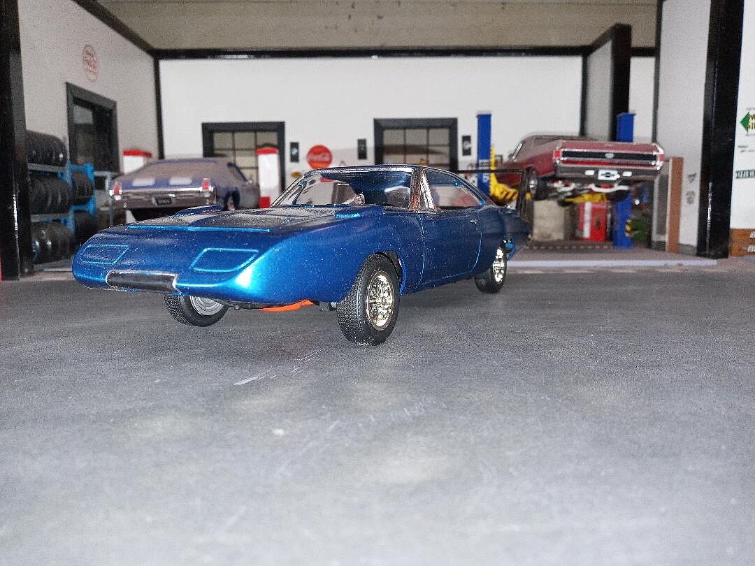 1969 Dodge Charger Daytona -- Plastic Model Car Vehicle Kit -- 1/25 ...