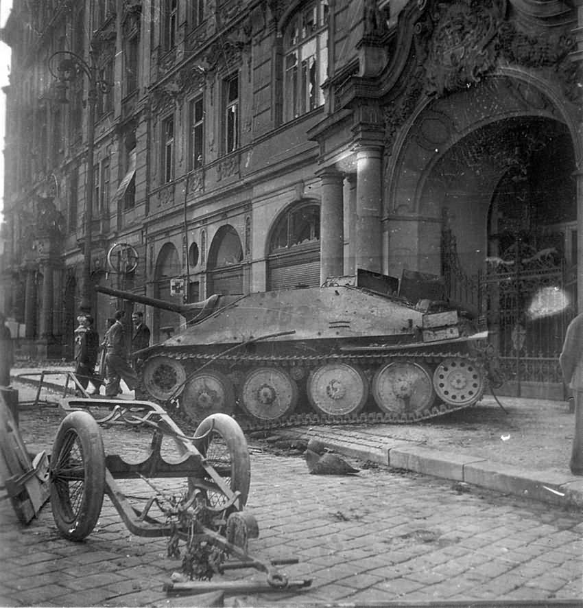 Jagdpanzer 38(t) Hetzer Late Version -- Plastic Model Military Vehicle ...