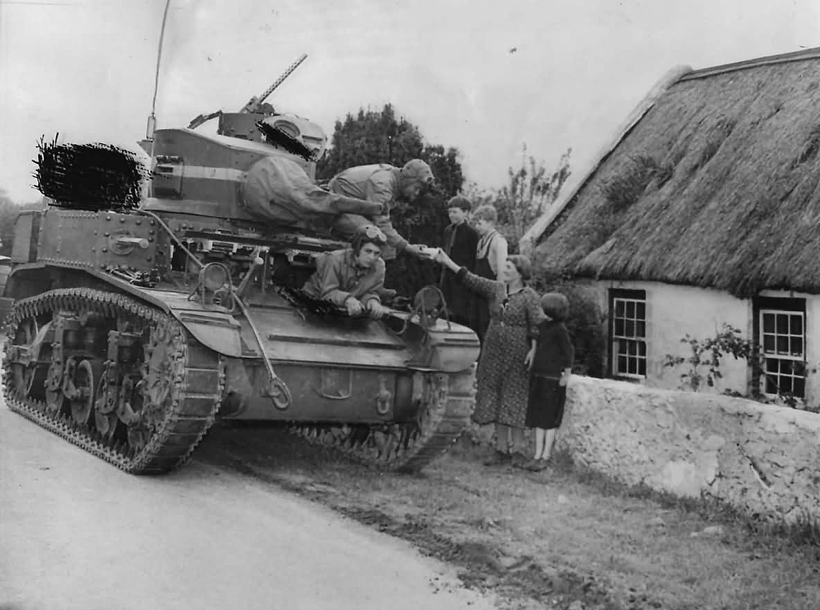 Gallery Pictures Academy M3A1 Stuart Light Tank Plastic Model Military ...