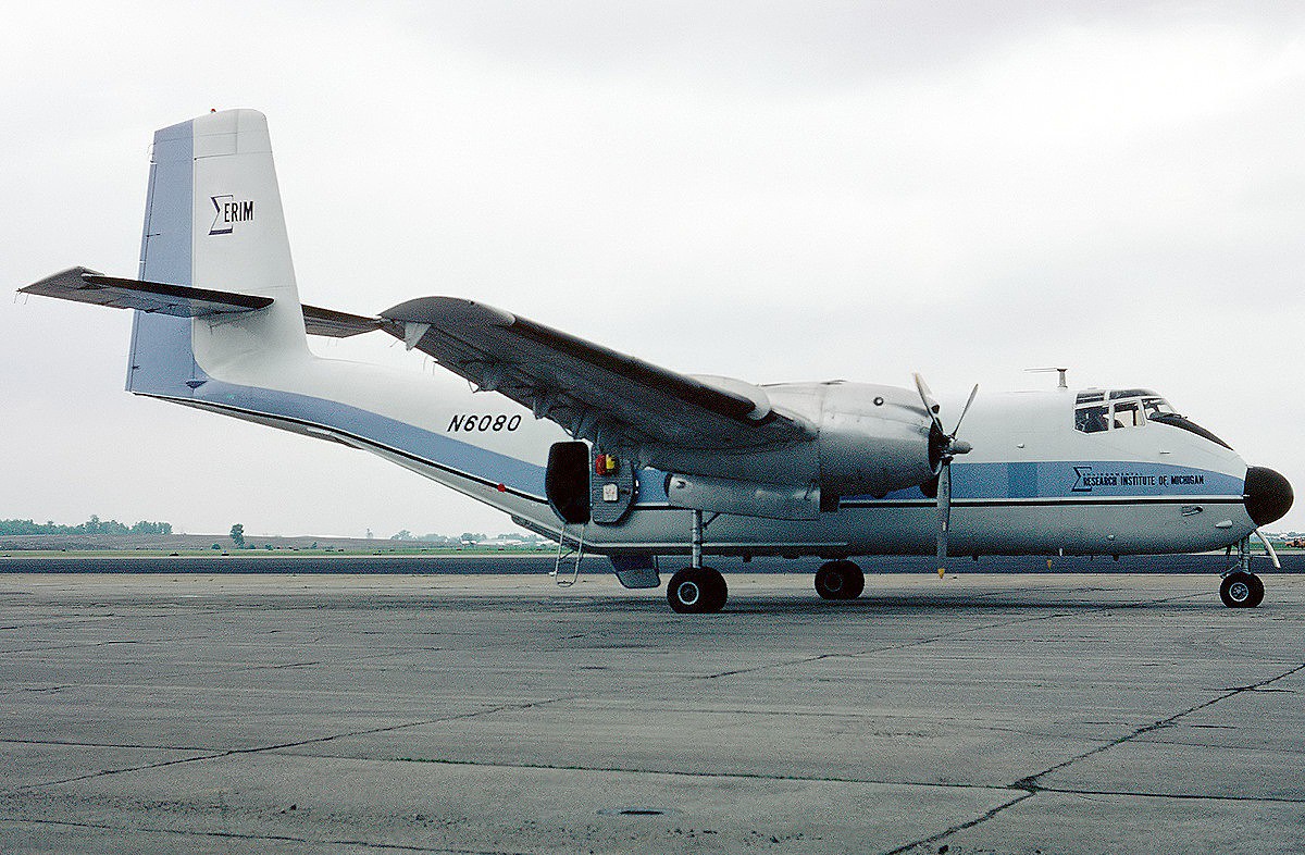 DHC4A Caribou Cargo Aircraft -- Plastic Model Airplane Kit -- 1/144 ...