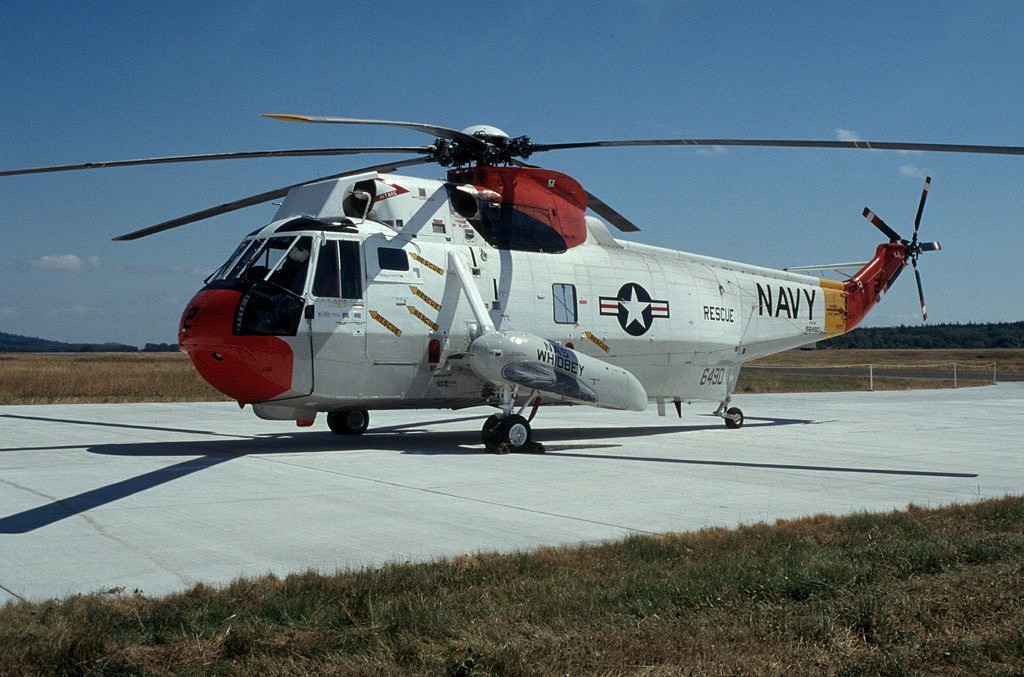 SH3H Sea King Helicopter -- Plastic Model Helicopter -- 1/48 Scale ...