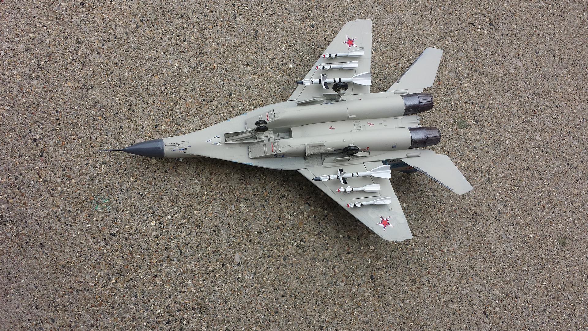 MIG-29A Fulcrum -- Plastic Model Airplane Kit -- 1/72 Scale -- #1377s ...