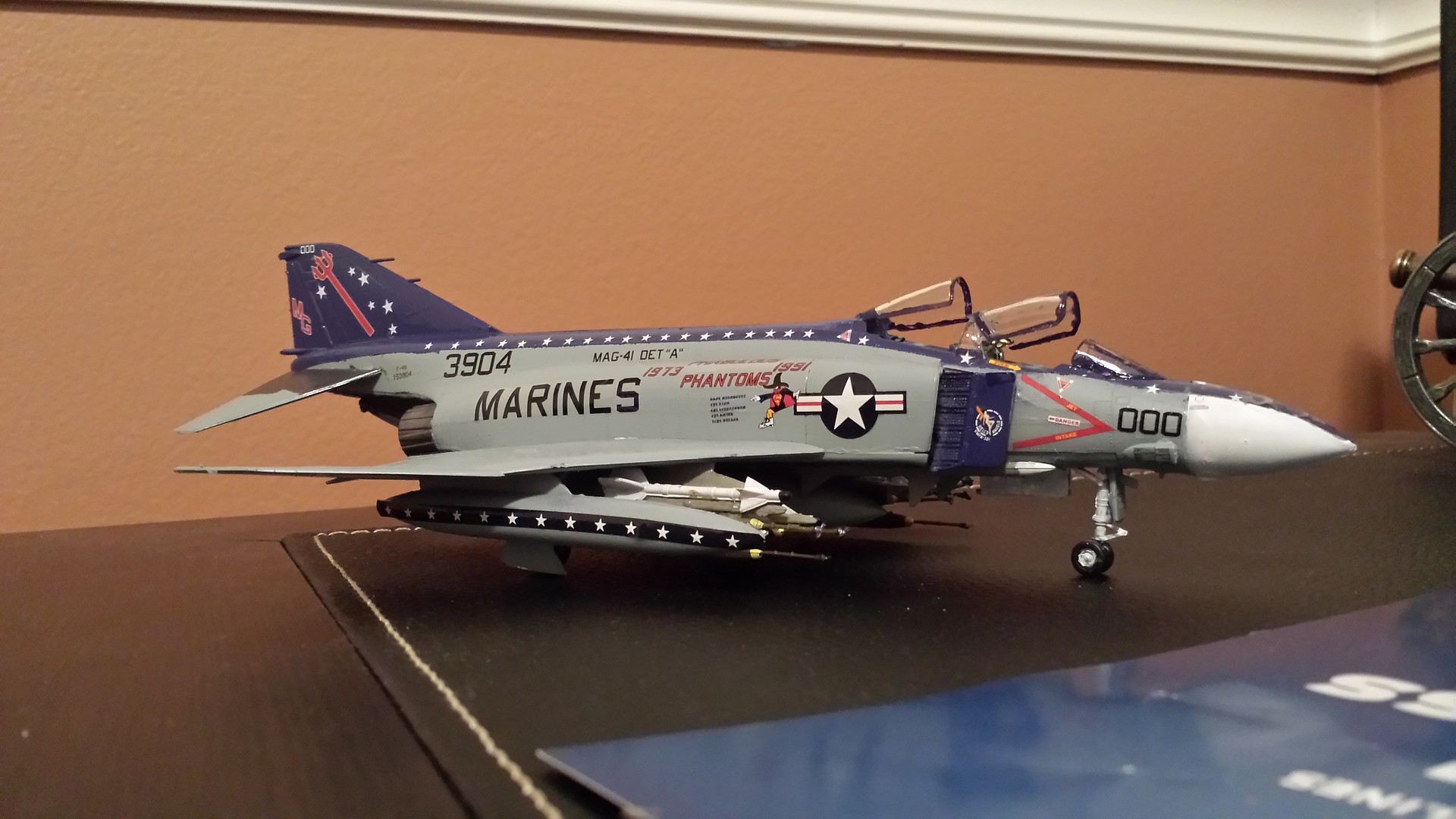 F 4J PHANTOM II Plastic Model Airplane Kit 1 72 Scale 0411