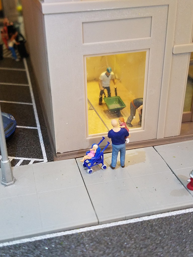 Pedestrians Parents w/Children & Strollers -- Model Railroad Figures ...
