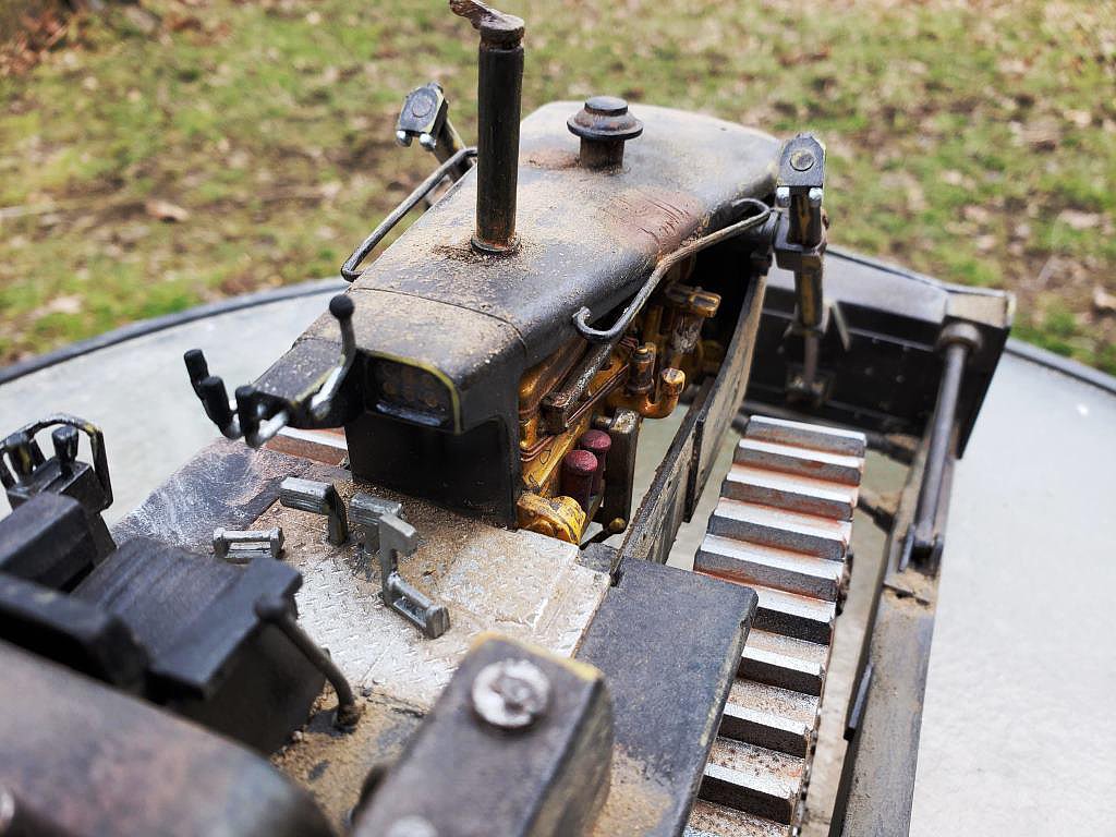 Construction Bulldozer -- Plastic Model Tractor Kit -- 1/25 Scale ...