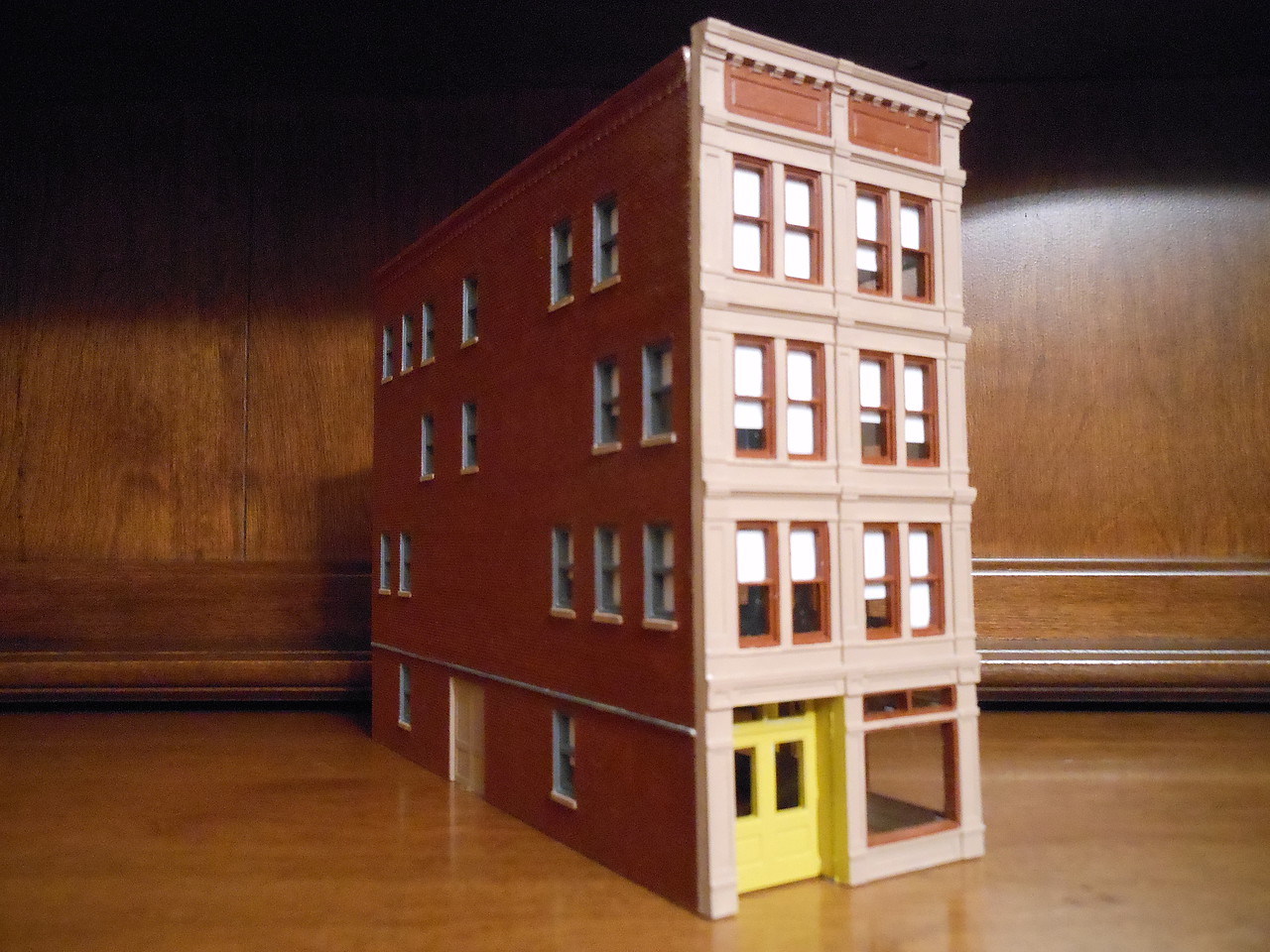 M.T. Arms Hotel Kit -- HO Scale Model Railroad Building -- #woo11900 ...