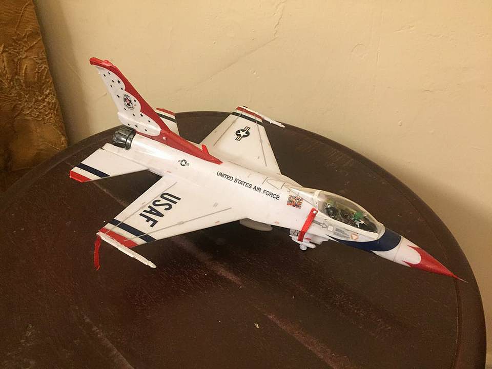 F-16 Air Team -- Plastic Model Airplane Kit -- 1/48 Scale -- #855326 ...