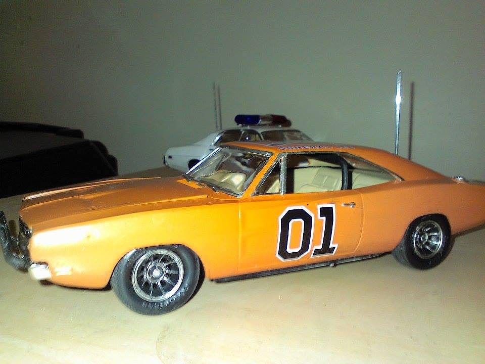 1969 General Lee Charger -- Plastic Model Car Kit -- 1/25 Scale - #706 ...