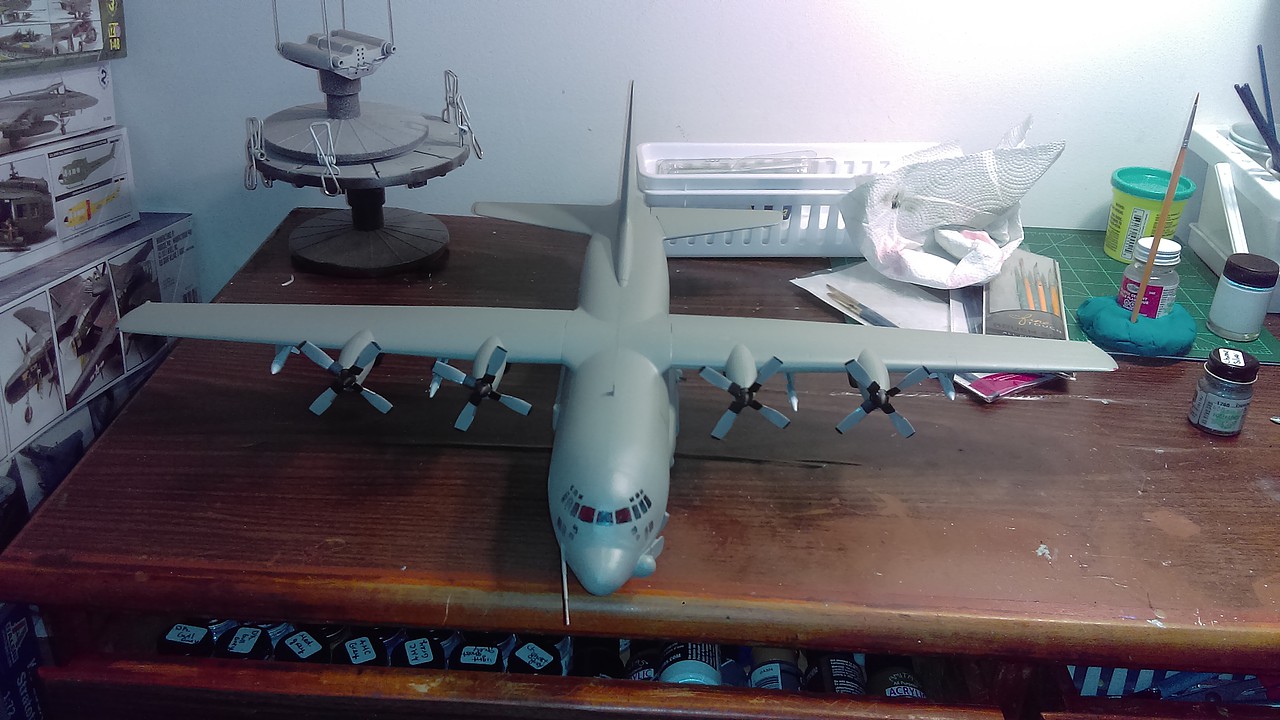 AC-130H Spectre -- Plastic Model Airplane Kit -- 1/72 Scale -- #551310 ...