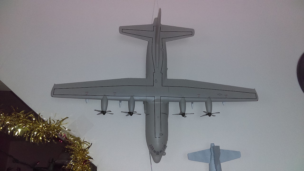 AC-130H Spectre -- Plastic Model Airplane Kit -- 1/72 Scale -- #551310 ...