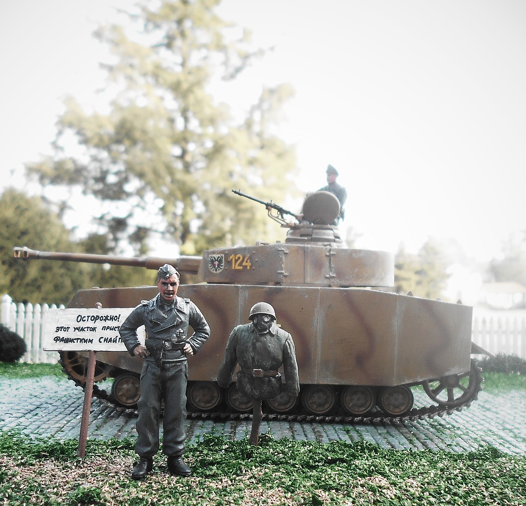 German Panzer IV Tank -- Plastic Model Military Vehicle Kit -- 1/35 ...