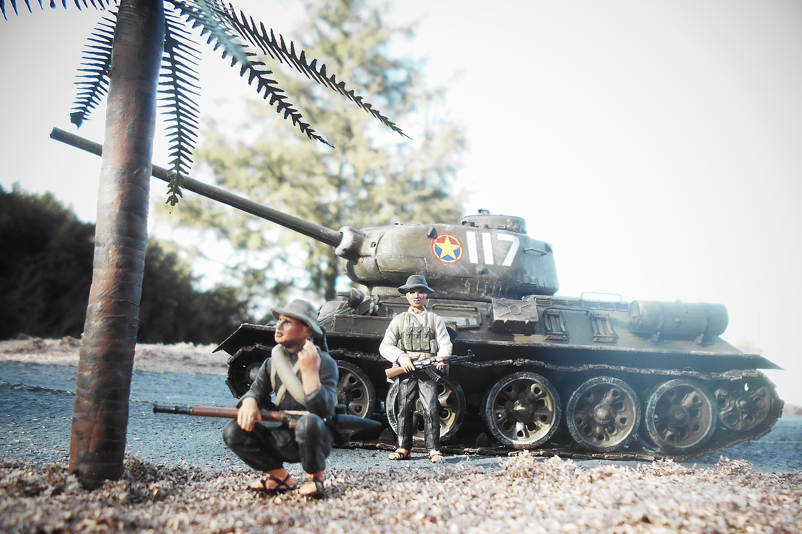 NVA T-34/85M -- Plastic Model Military Tank -- 1/35 Scale -- #3318 ...