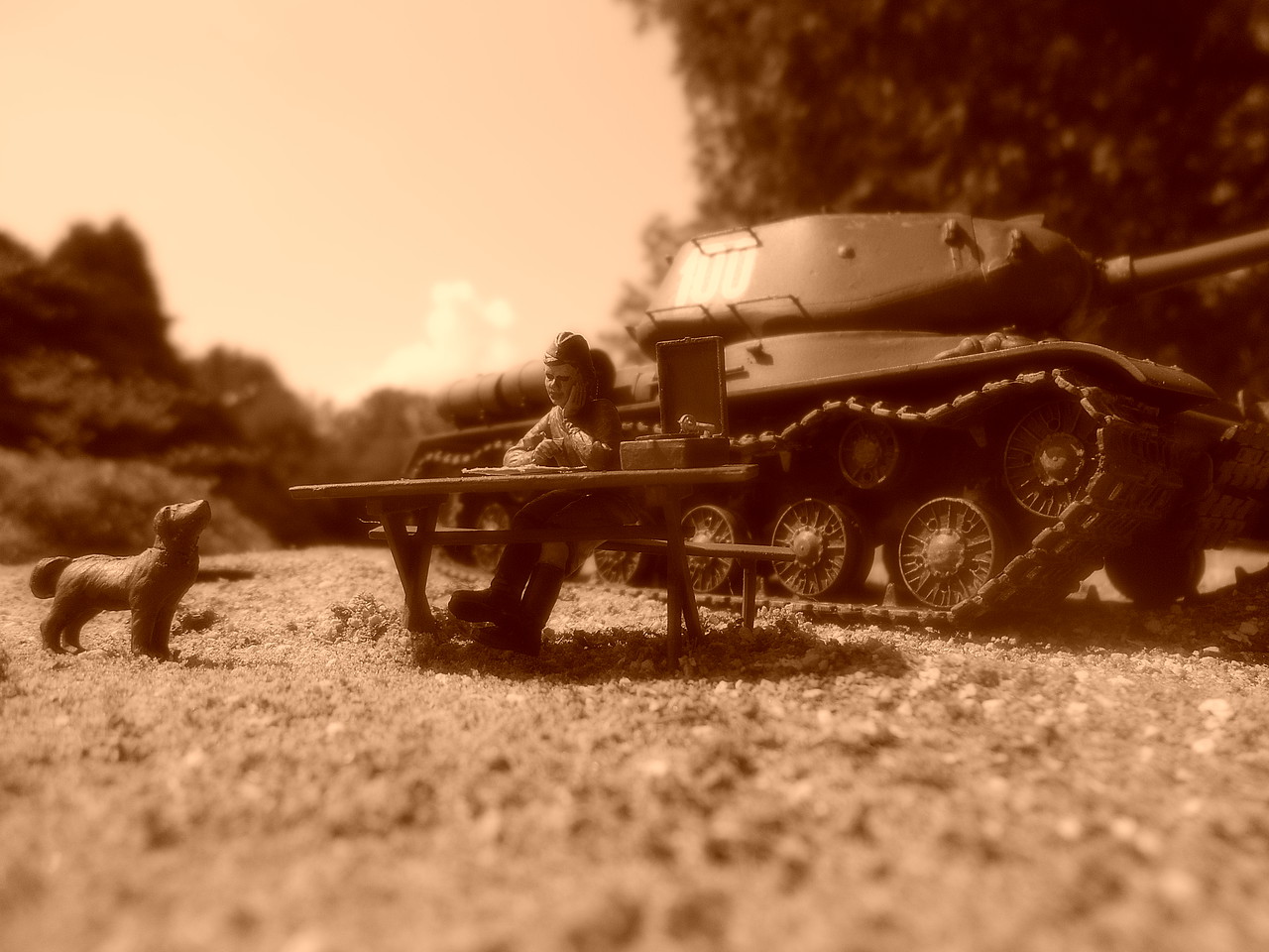 Soviet JS-2 (IS-2) Heavy Tank -- Plastic Model Military Vehicle Kit ...