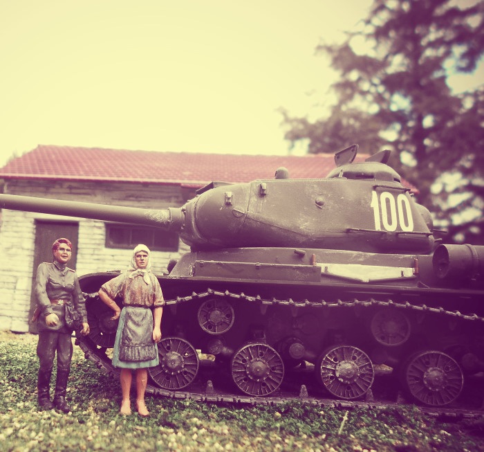 Soviet JS-2 (IS-2) Heavy Tank -- Plastic Model Military Vehicle Kit ...