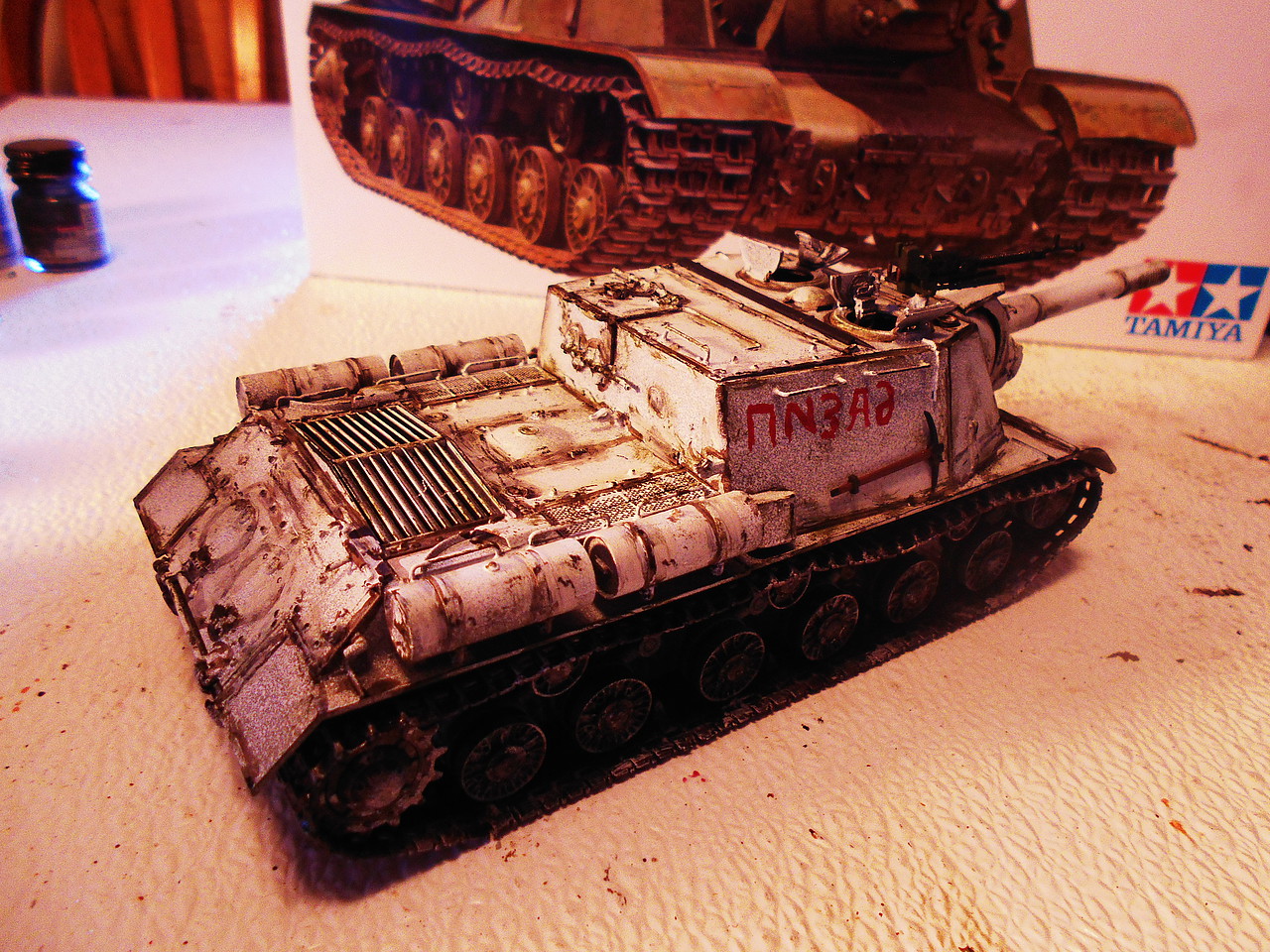 Russian Heavy Self-Propelled Gun JSU-152 -- Plastic Model Military Kit ...