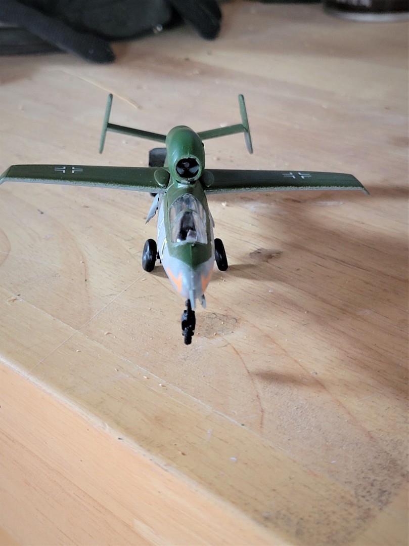 Easy Build Heinkel He 162 Salamander -- Plastic Model Airplane Kit -- 1 ...