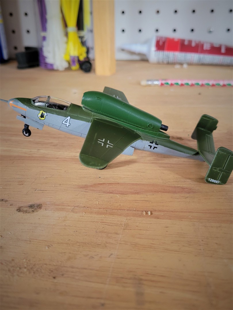 Easy Build Heinkel He 162 Salamander -- Plastic Model Airplane Kit -- 1 ...