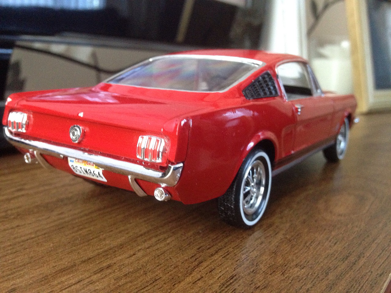 1965 Ford Mustang 2+2 Fastback -- Plastic Model Car Kit -- 1/24 Scale ...