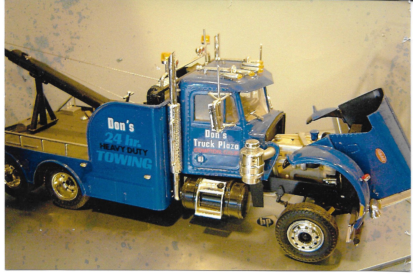 Peterbilt 359 Conventional -- Plastic Model Truck Kit -- 1/25 Scale ...