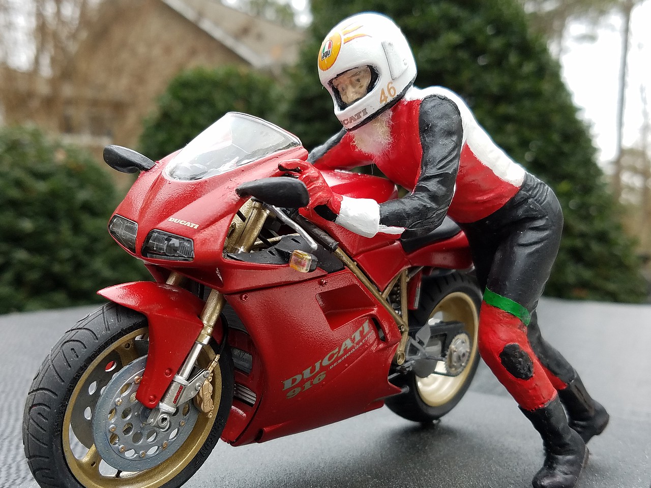 Figure Bike Starting Rider -- Plastic Model Motorcycle KIt -- 1/12 ...