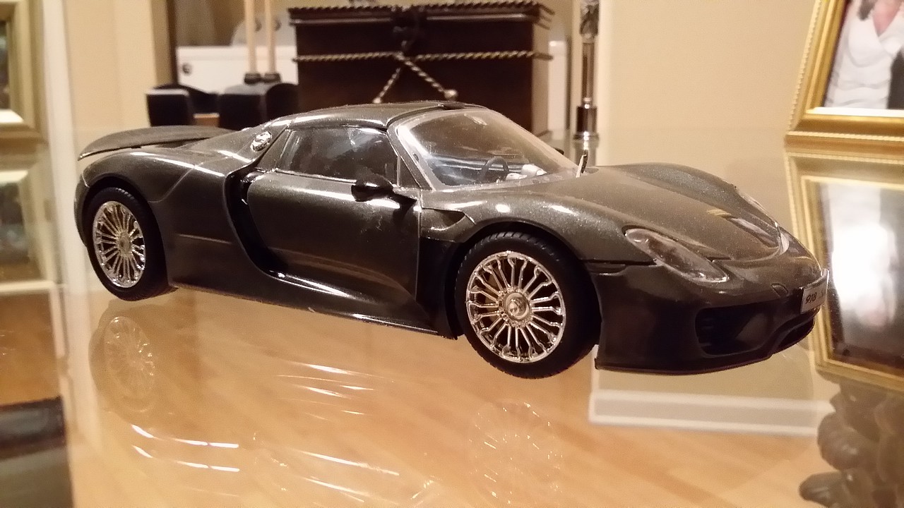 Porsche 918 Spyder -- Plastic Model Car Kit -- 1/24 Scale -- #07026 ...