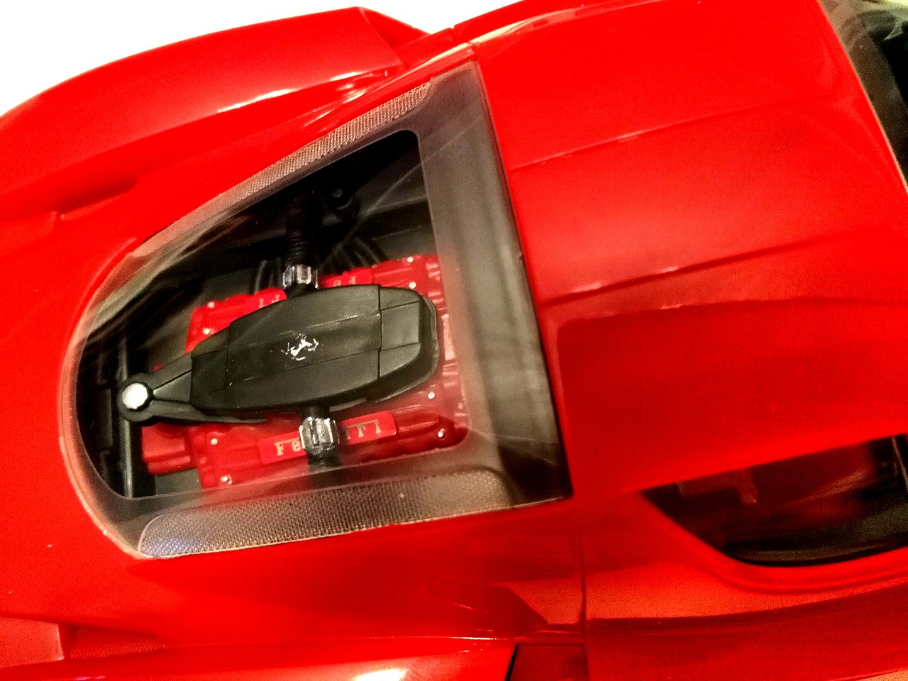 Ferrari Enzo -- Snap Tite Plastic Model Vehicle Kit -- 1/24 Scale ...