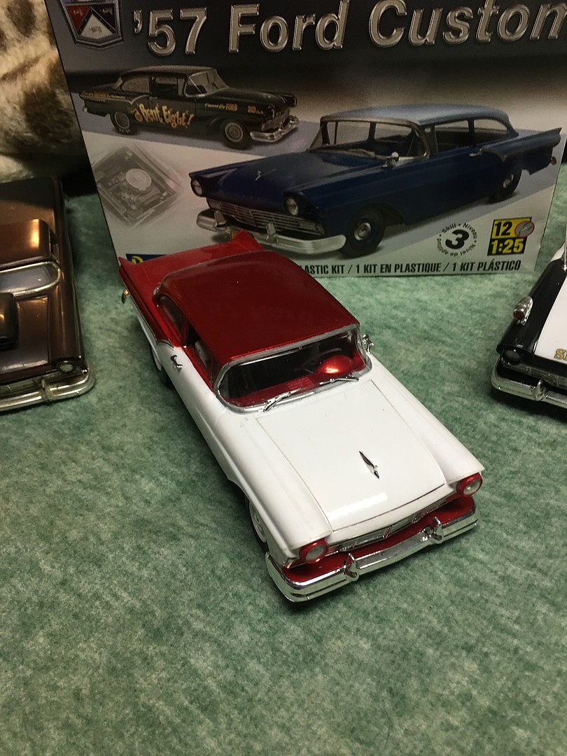 1957 Ford Custom 2'n 1 -- Plastic Model Car Kit -- 1/25 Scale ...