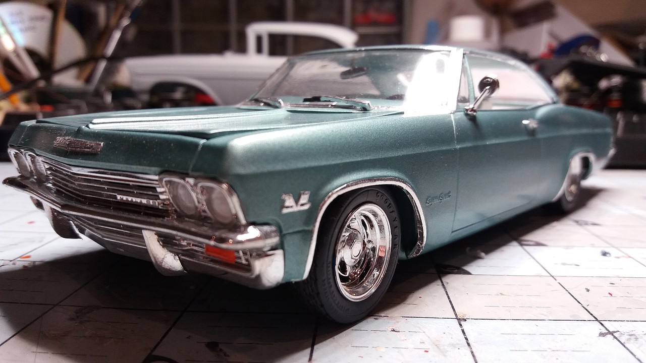 1965 Chevy Impala -- Plastic Model Car Kit -- 1/25 Scale -- #85-4190 ...