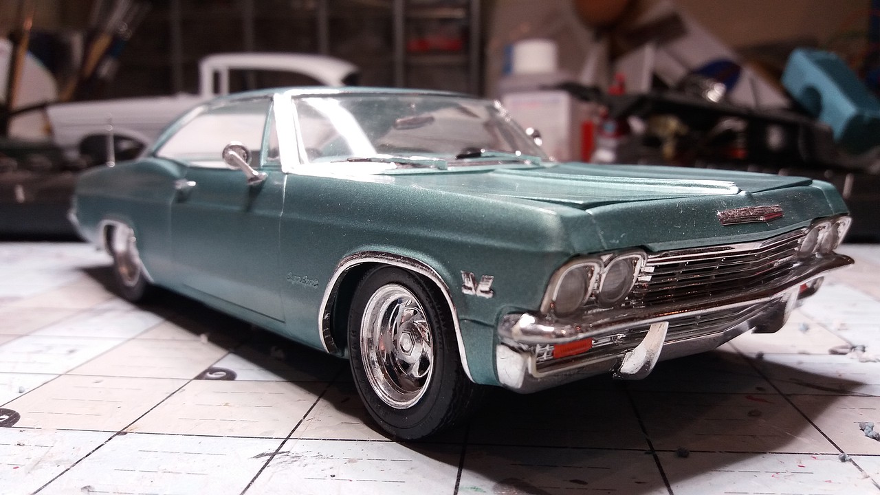 1965 Chevy Impala -- Plastic Model Car Kit -- 1/25 Scale -- #85-4190 ...