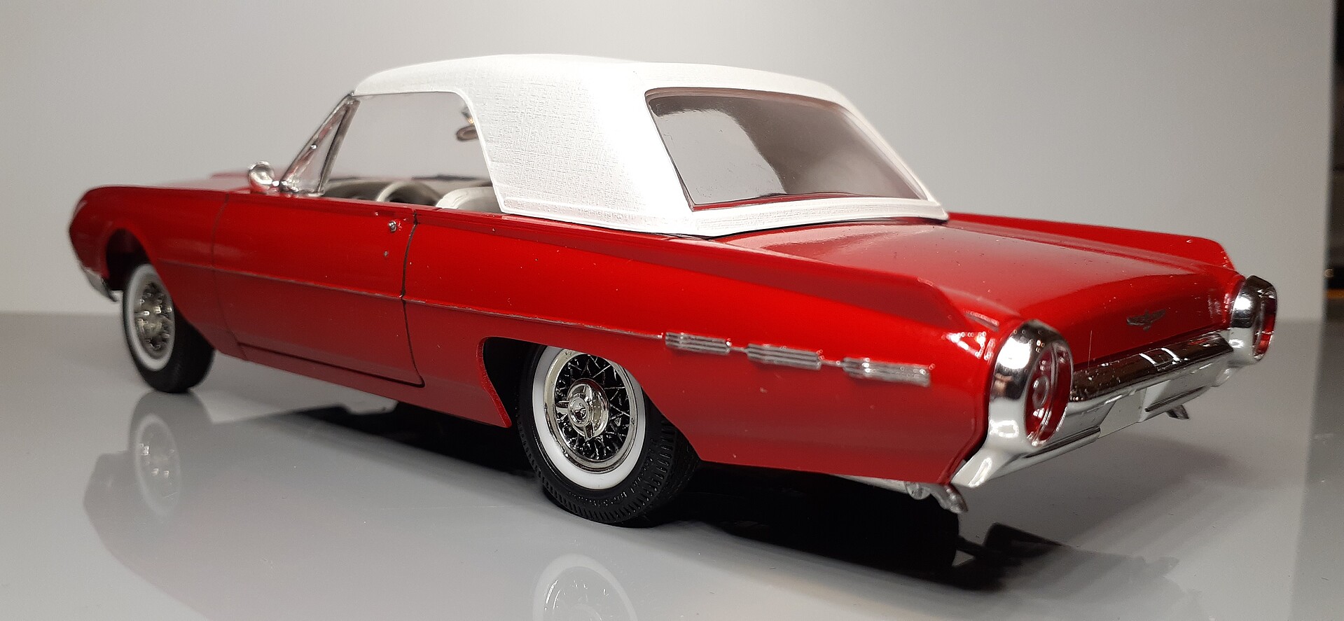 1962 Ford Thunderbird -- Plastic Model Car Kit -- 1/25 Scale -- #682 ...