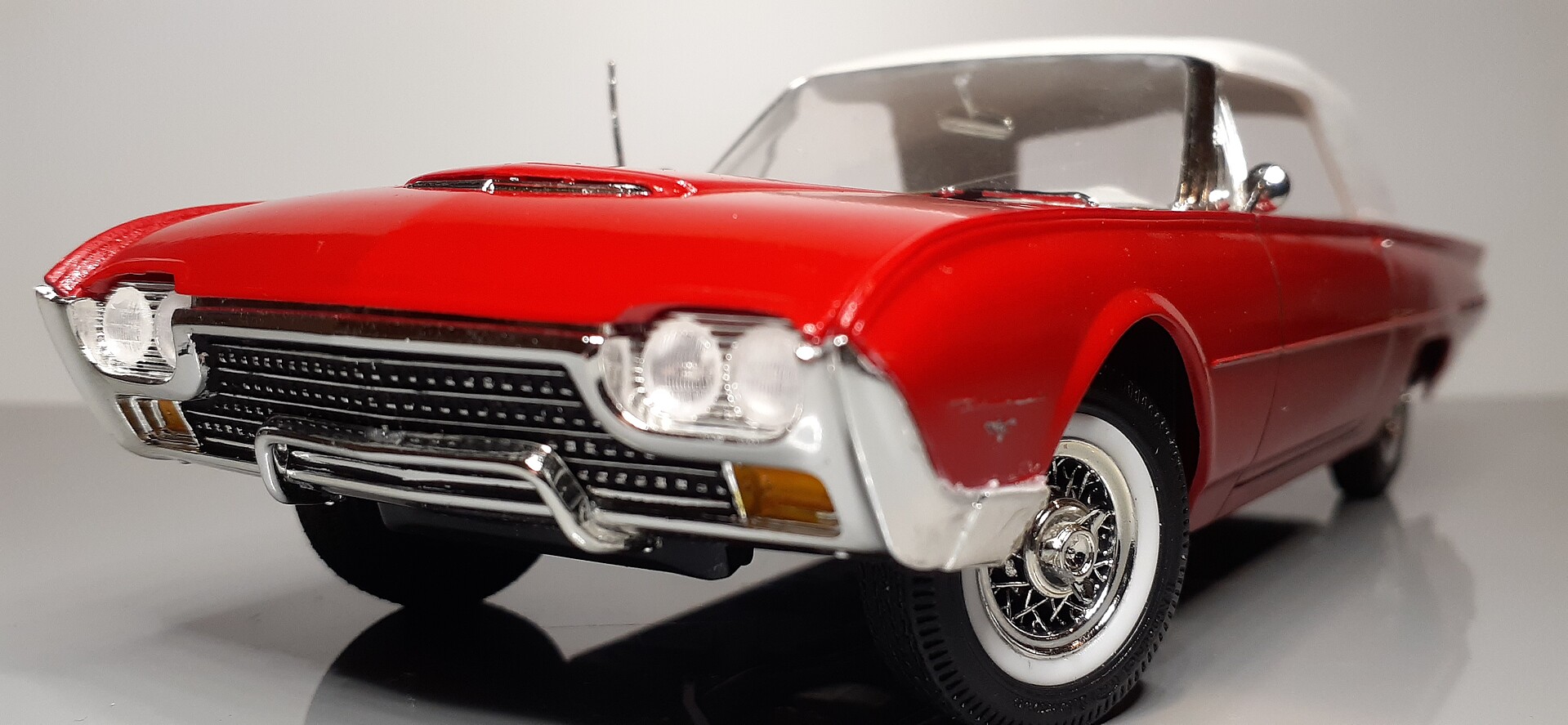 1962 Ford Thunderbird -- Plastic Model Car Kit -- 1/25 Scale -- #682 ...