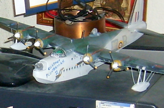 Short Sunderland Aircraft -- Plastic Model Airplane Kit -- 1/72 Scale ...