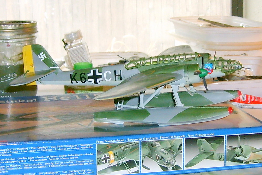 Heinkel He 115 Seaplane -- Plastic Model Airplane Kit -- 1/72 Scale -- #04276 pictures by ...