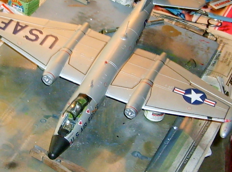 English Electric Canberra B2/B20 Bomber -- Plastic Model Airplane Kit ...