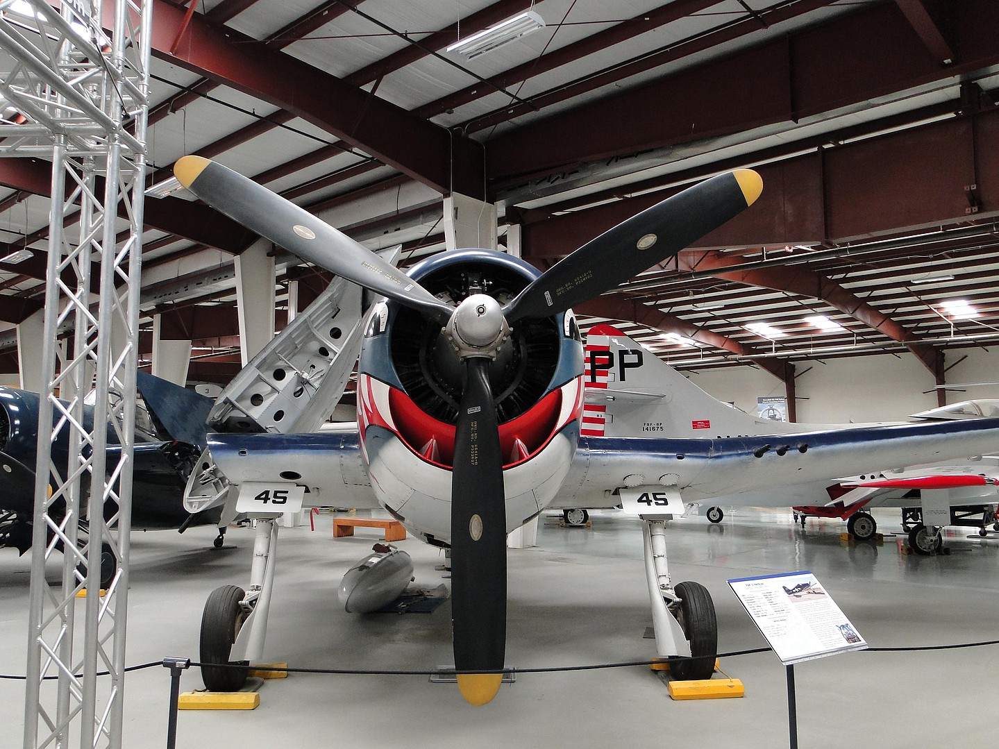F6F-3 Hellcat -- Plastic Model Airplane Kit -- 1/72 Scale -- #80256 ...