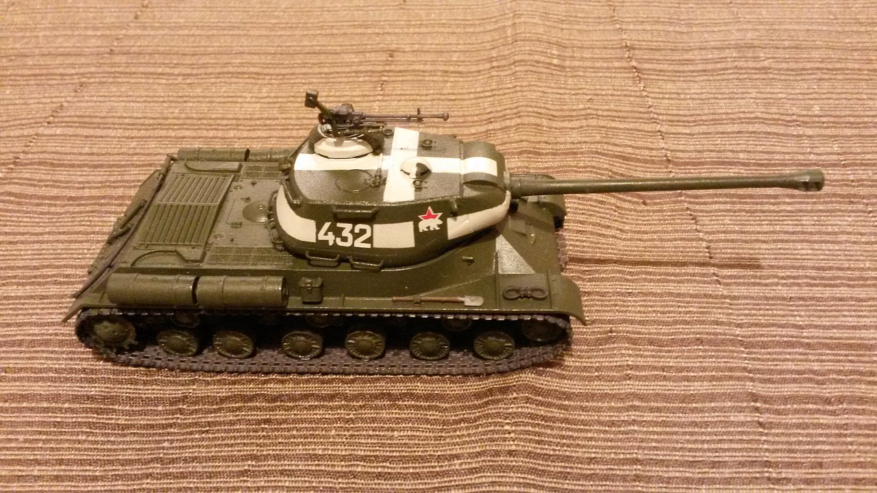 IS-2 Stalin Heavy Tank -- Plastic Model Tank Kit -- 1/72 Scale -- #5011 ...