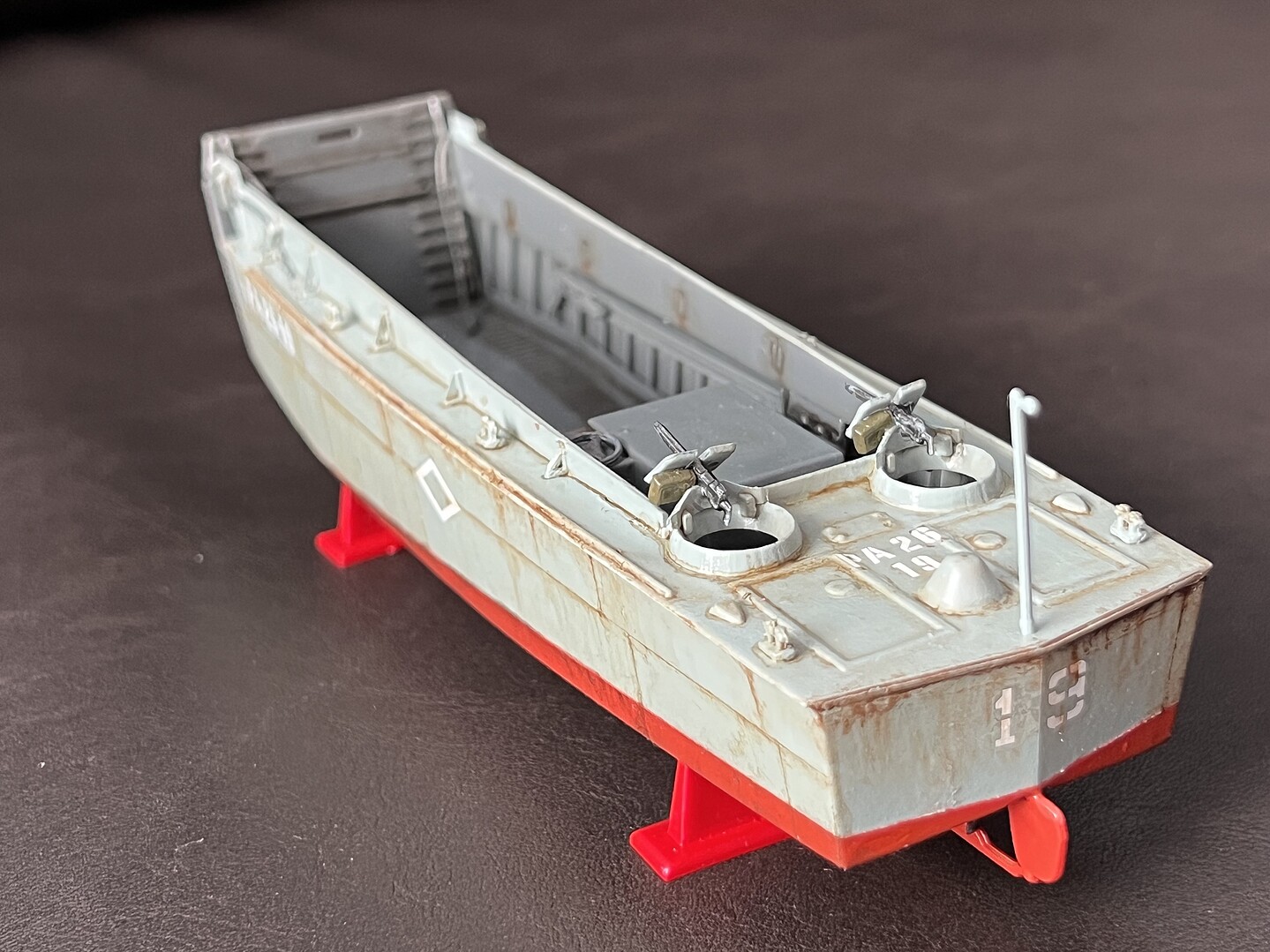 LCVP Landing Craft & 3 Crew -- Plastic Model Military Ship Kit -- 1/72 ...