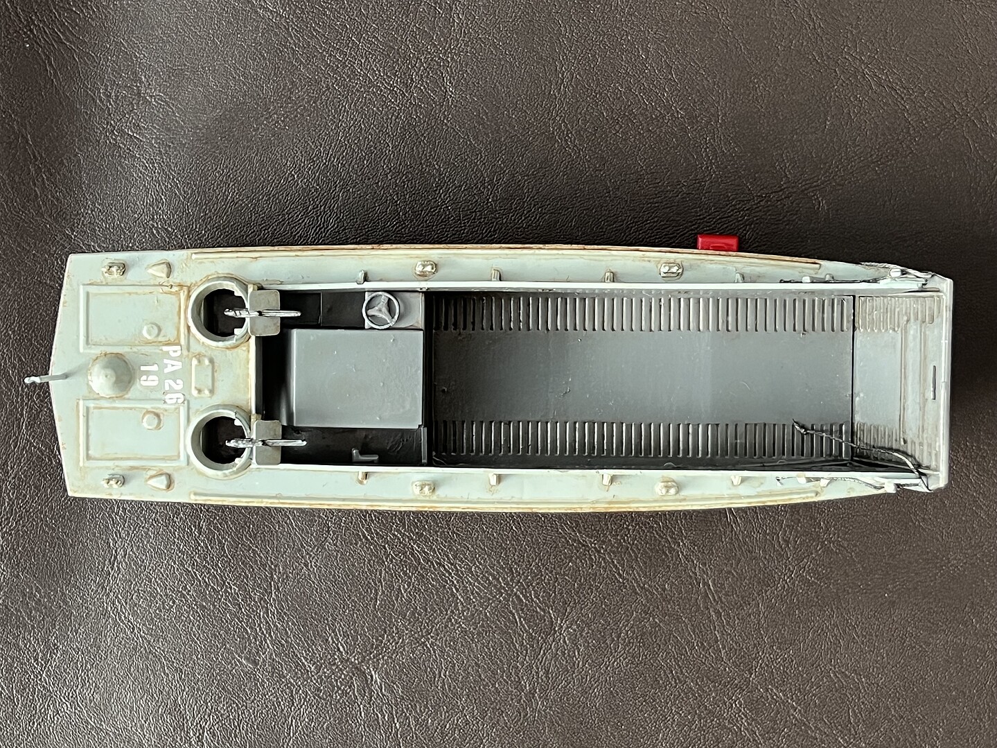 LCVP Landing Craft & 3 Crew -- Plastic Model Military Ship Kit -- 1/72 ...